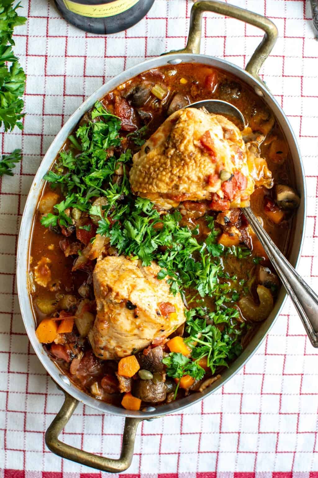 Kate's Best Chicken Cacciatore Dutch Oven Recipe - katesbestrecipes.com
