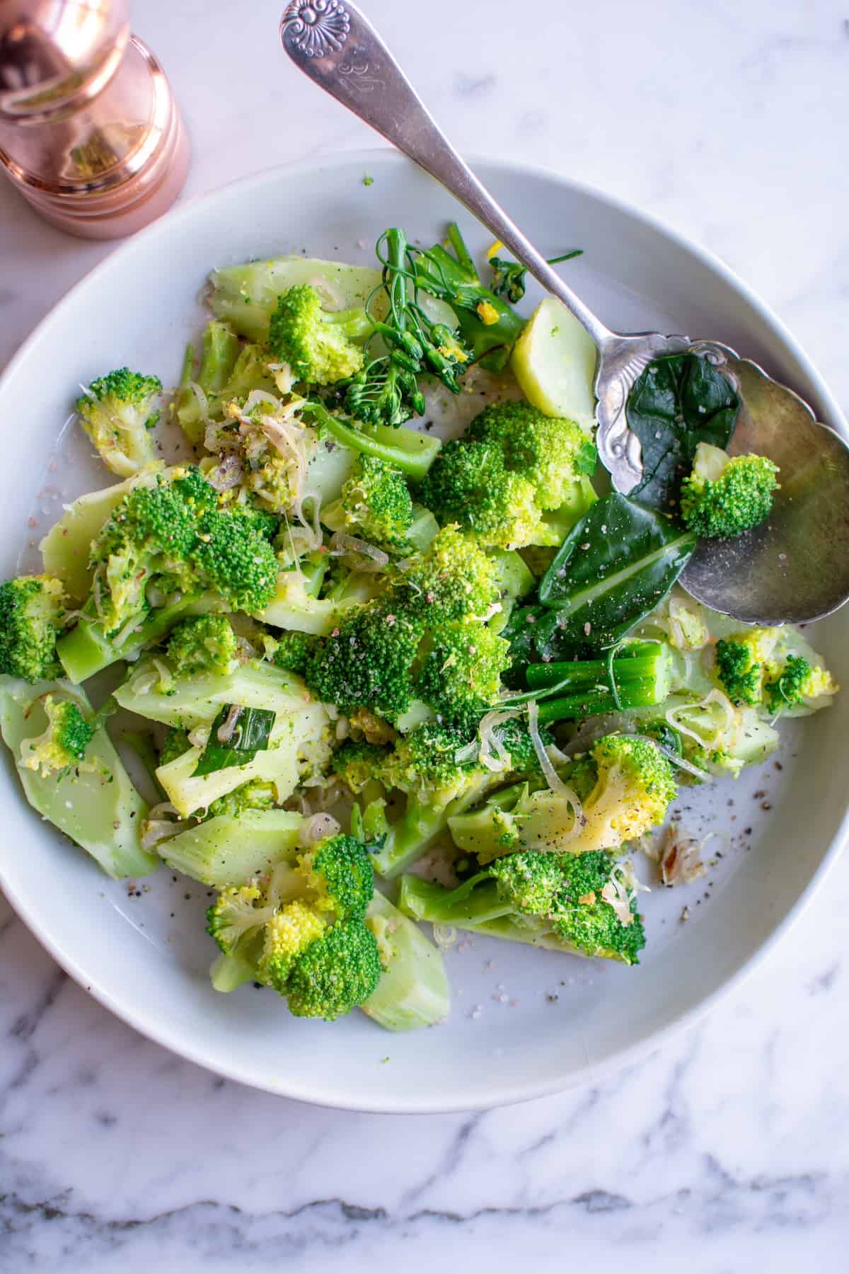 Super Simple Blanched Broccoli Recipe with Garlic - katesbestrecipes.com