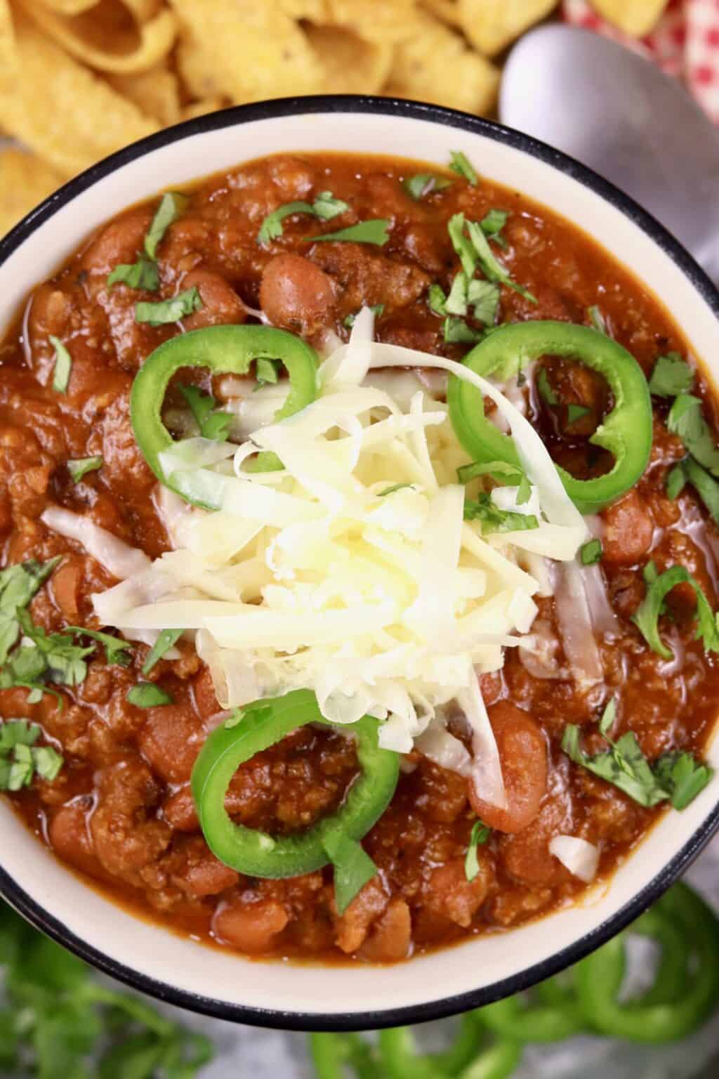 50 Best Chili Recipes To Cozy Up With This Fall - katesbestrecipes.com